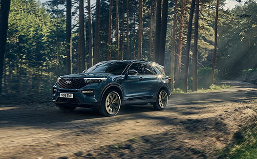 Corsanews - Il Ford Explorer Plug-In Hybrid: l'esclusività a 7 posti ...