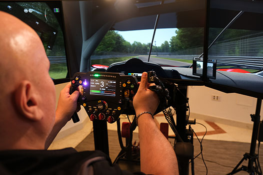 Corsanews - Il simulatore di guida Sim Racing PRO Inclusivo presentato ...